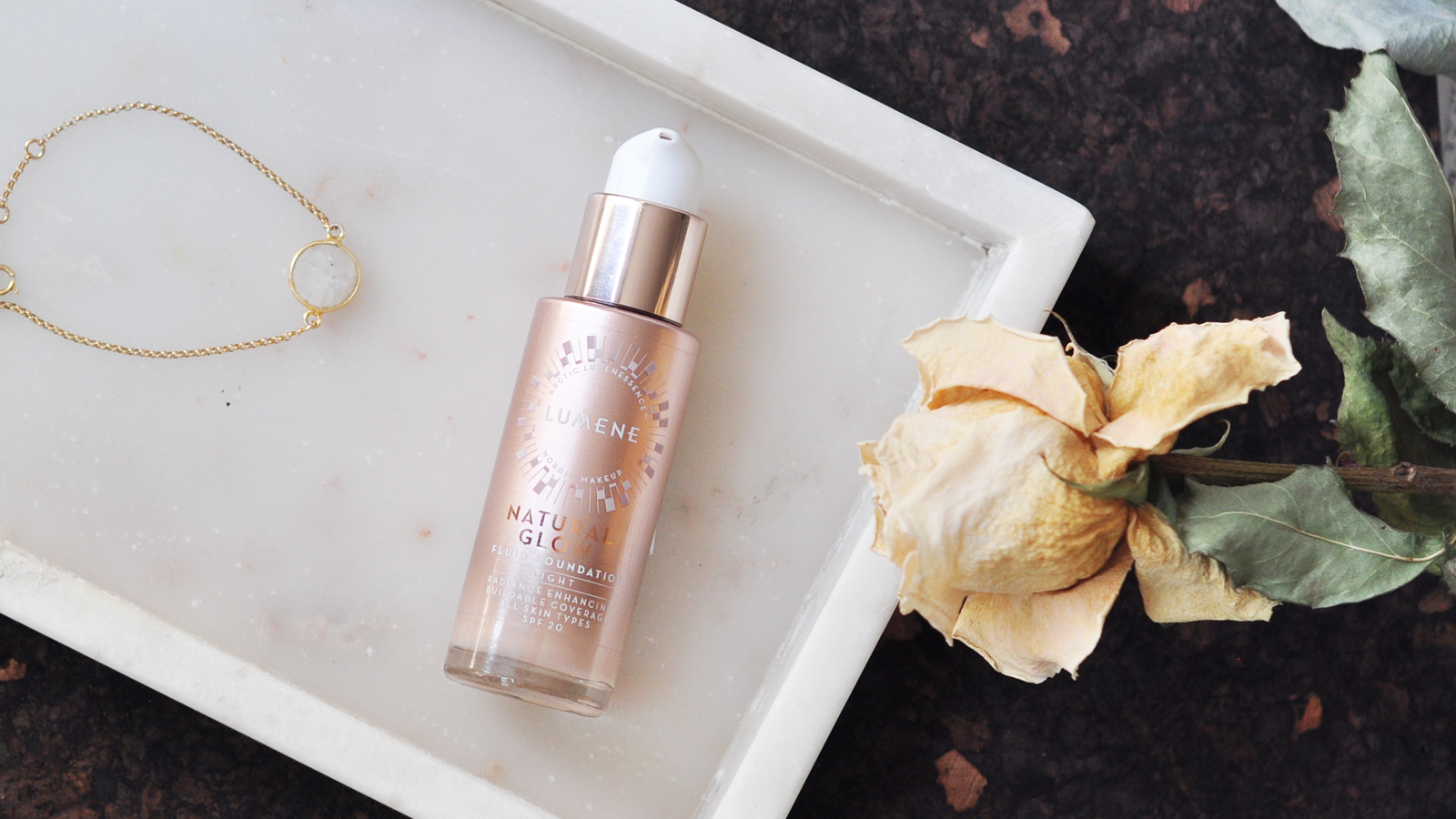 Lumene Natural Glow Foundation - Recension - Daisy Beauty